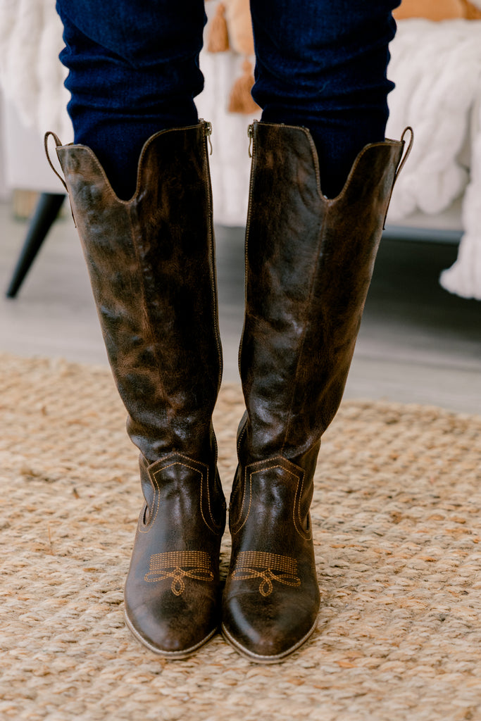 Corky's: Dusty Rose Trail Boots, Espresso – Chic Soul