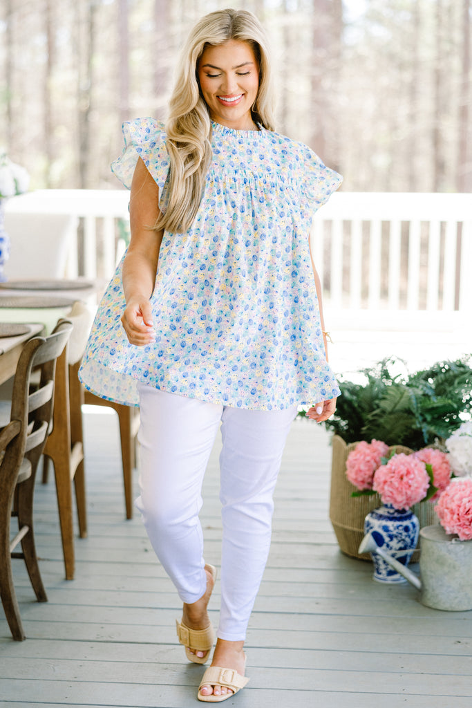 Out Living My Life Top, Blue Floral – Chic Soul