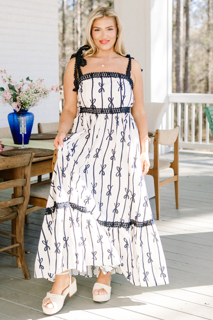 The Garden's Secret Maxi Dress, Navy – Chic Soul