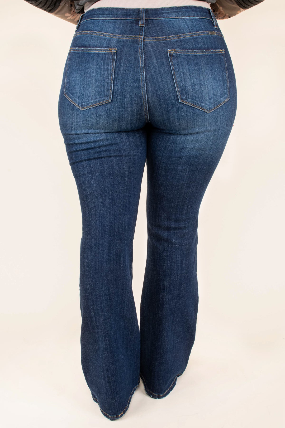 Stroll On The Boulevard Jeans, Dark Wash – Chic Soul